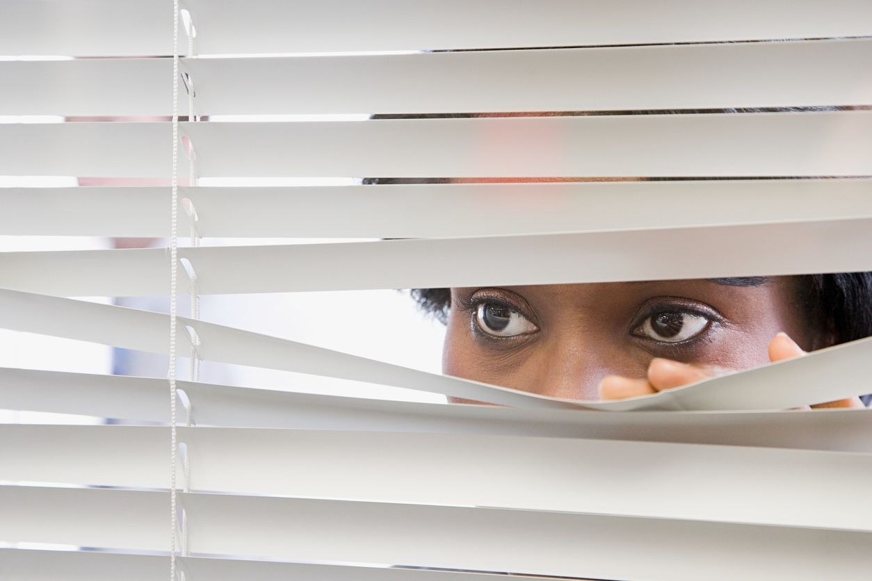 How to cure agoraphobia naturally?